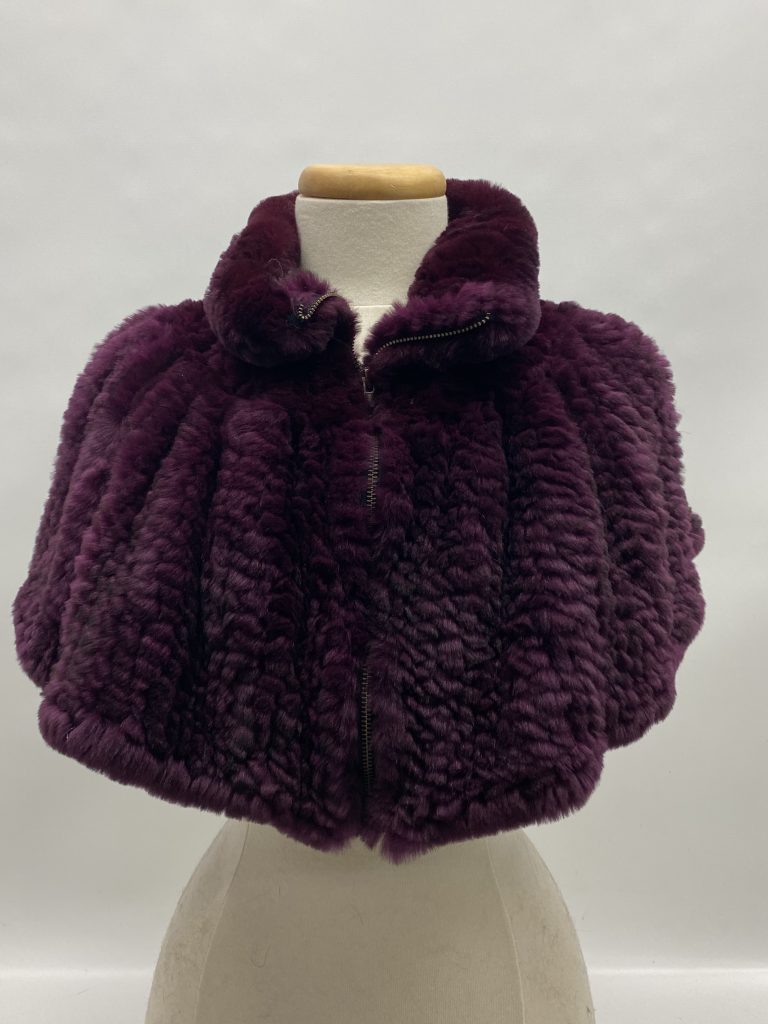 Rabbit knitted mini-cape | Samuel Manteaux 1958